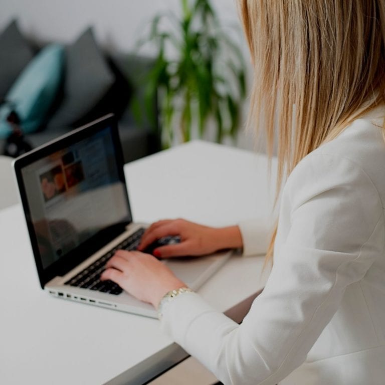 What Are Virtual Internships? [The Ultimate Guide]